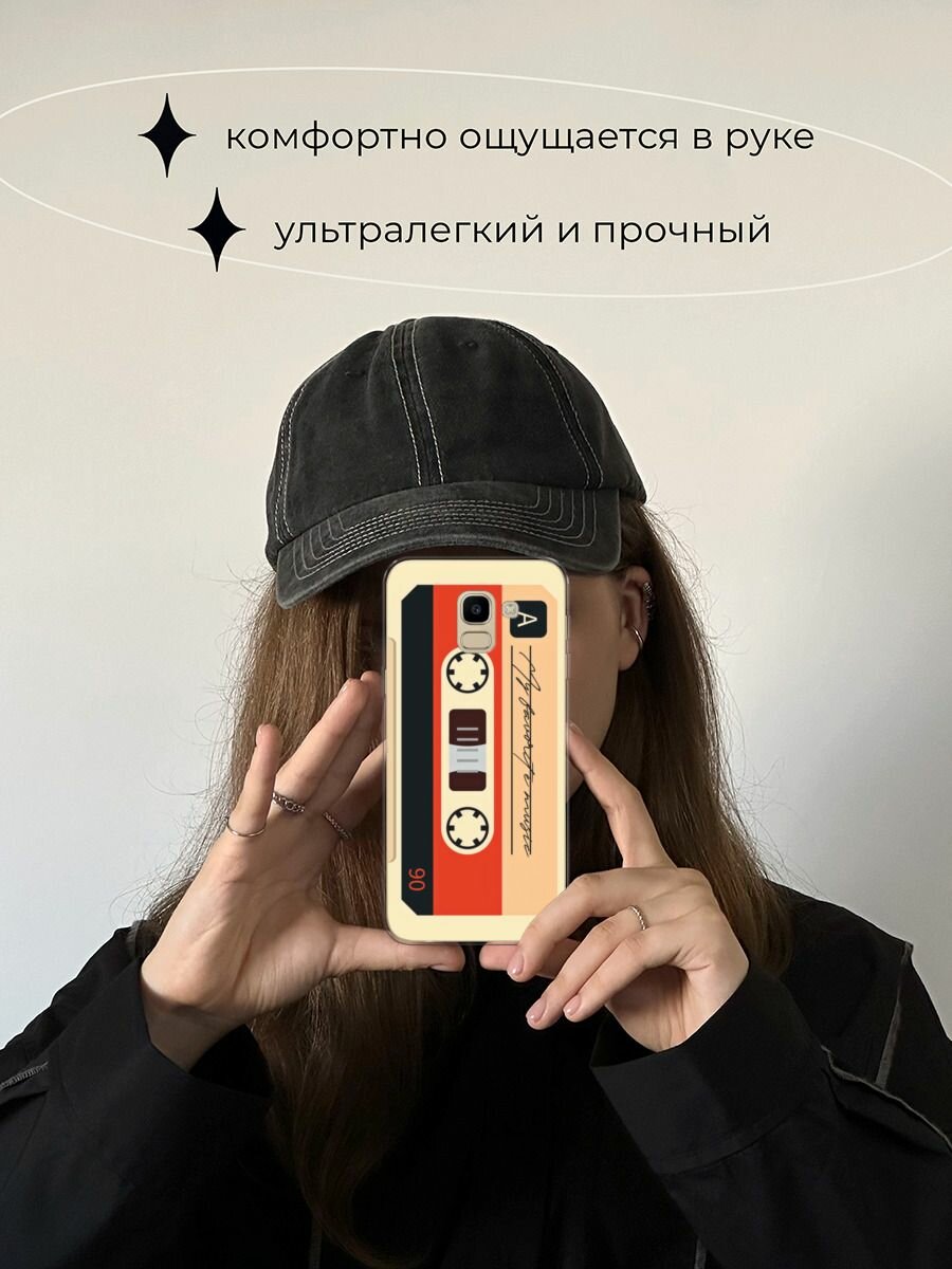 Чехол на Samsung Galaxy J6 2018 / Самсунг Галакси Джей 6 2018 с принтом "Бежевая кассета" — фото 1