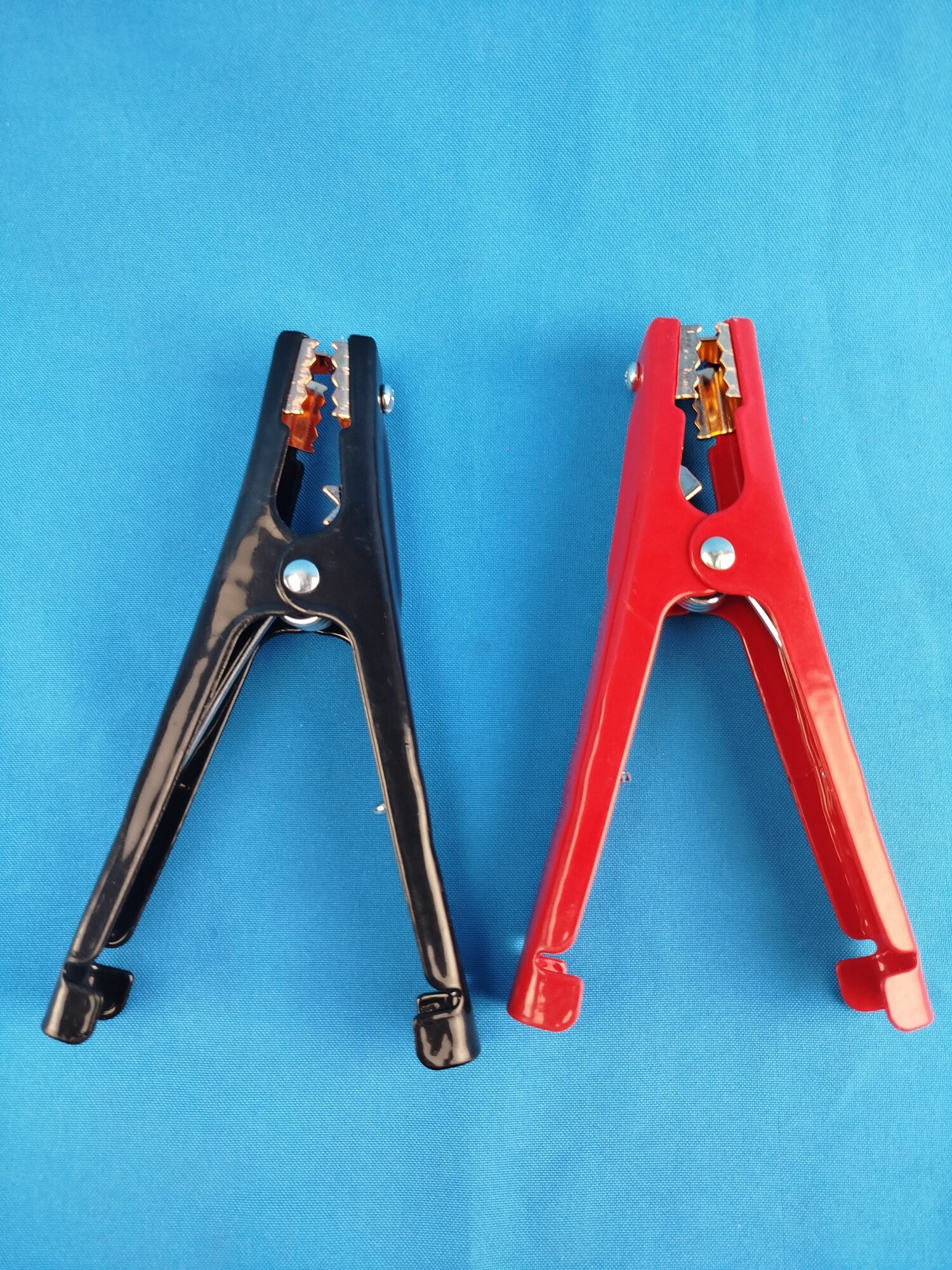 Зажимы проводов прикуривания (крокодилы) "AIRLINE" 600А (17,5х9см)