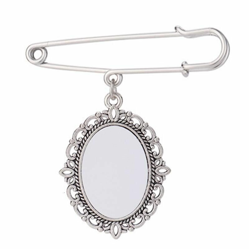 Антикварная брошь, - Внутренний диаметр поддона овальный - Кусочек булавки