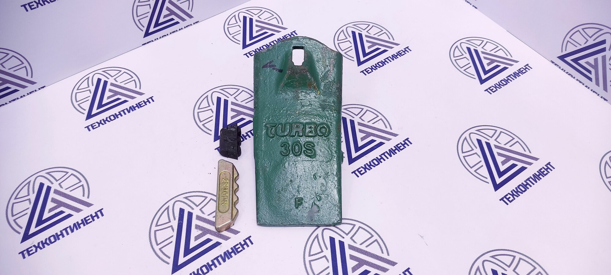 30S Коронка ковша (с крепежом) Hitachi, Komatsu 203-70-43150, 963228