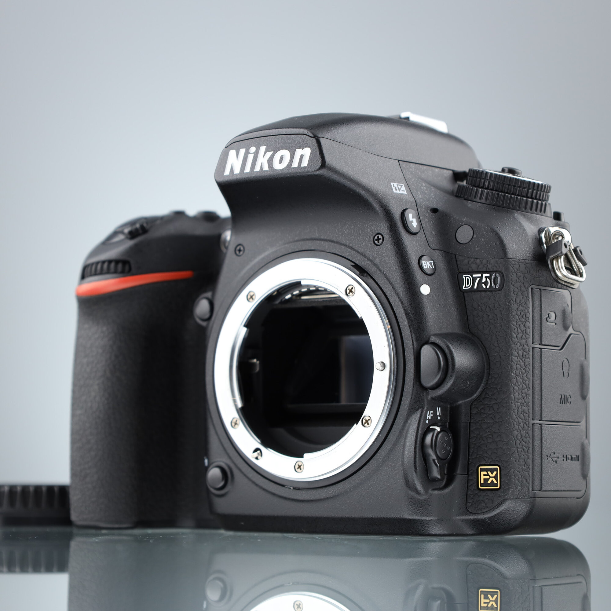 Фотоаппарат Nikon D750 Body, зеркальный, черный, полнокадровый