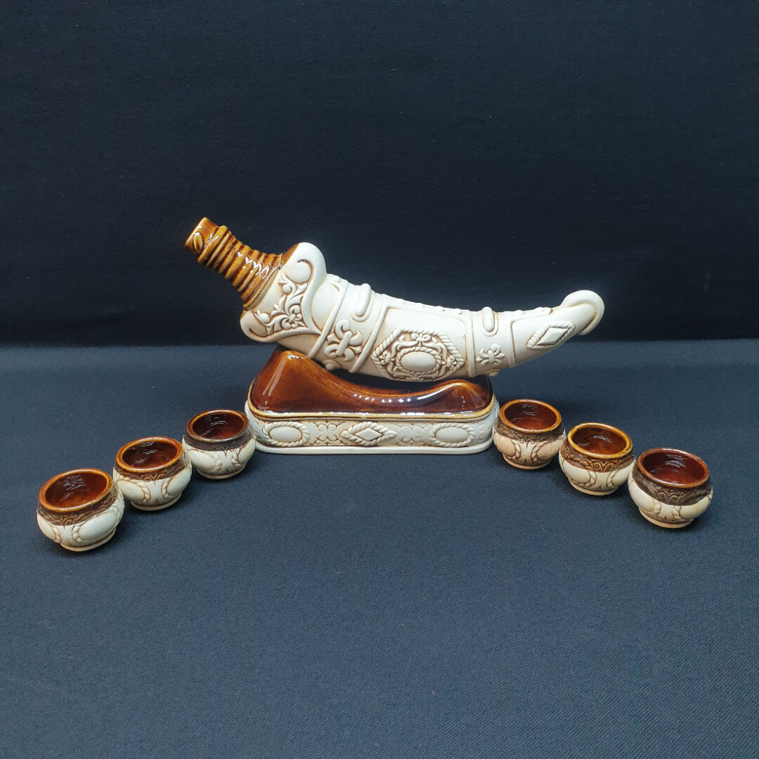 Набор для крепких напитков рог 32 см и 6 стопок 50 мл, керамика. Винтаж, СССР.