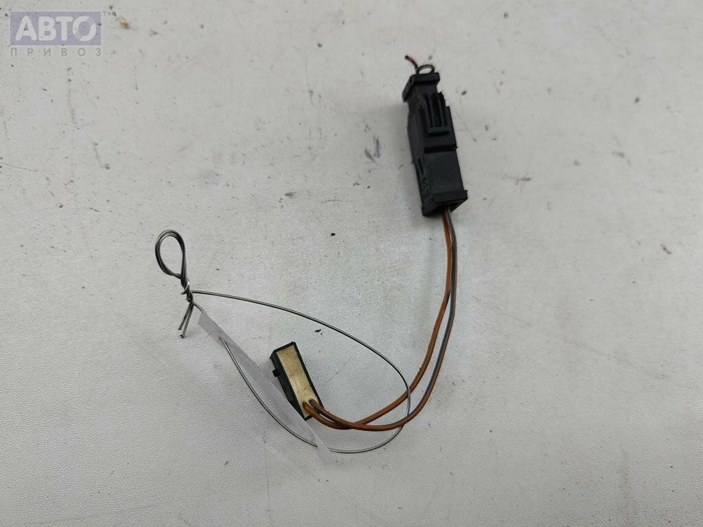 Выключатель концевой (концевик) Audi A6 C5 (1997-2005)