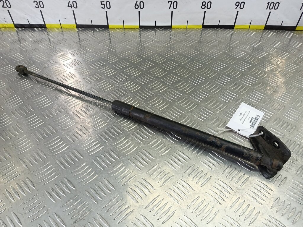 Амортизатор крышки багажника Б/У для FORD Focus III (2011—2015) 1747492