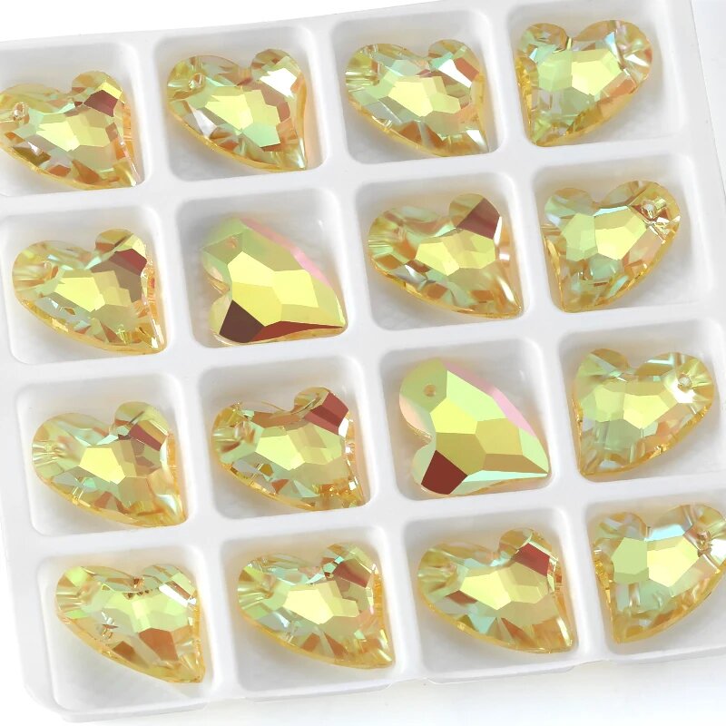 Хрустальные бусины в форме сердца QIAO, 12 шт. 001SU