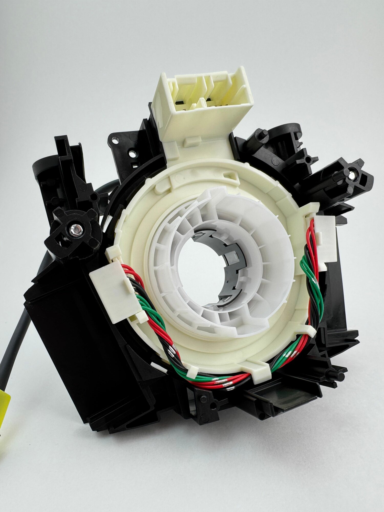 Шлейф подрулевой B55679U00A. Для Ниссан Nissan Tiida Navara D40 Pathfinder Qashqai J10Z X-Trail 22567-EB301 B5567-JG49D 25567-EV06E