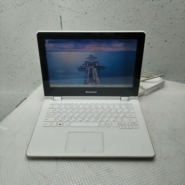Ноутбук Lenovo Yoga 300