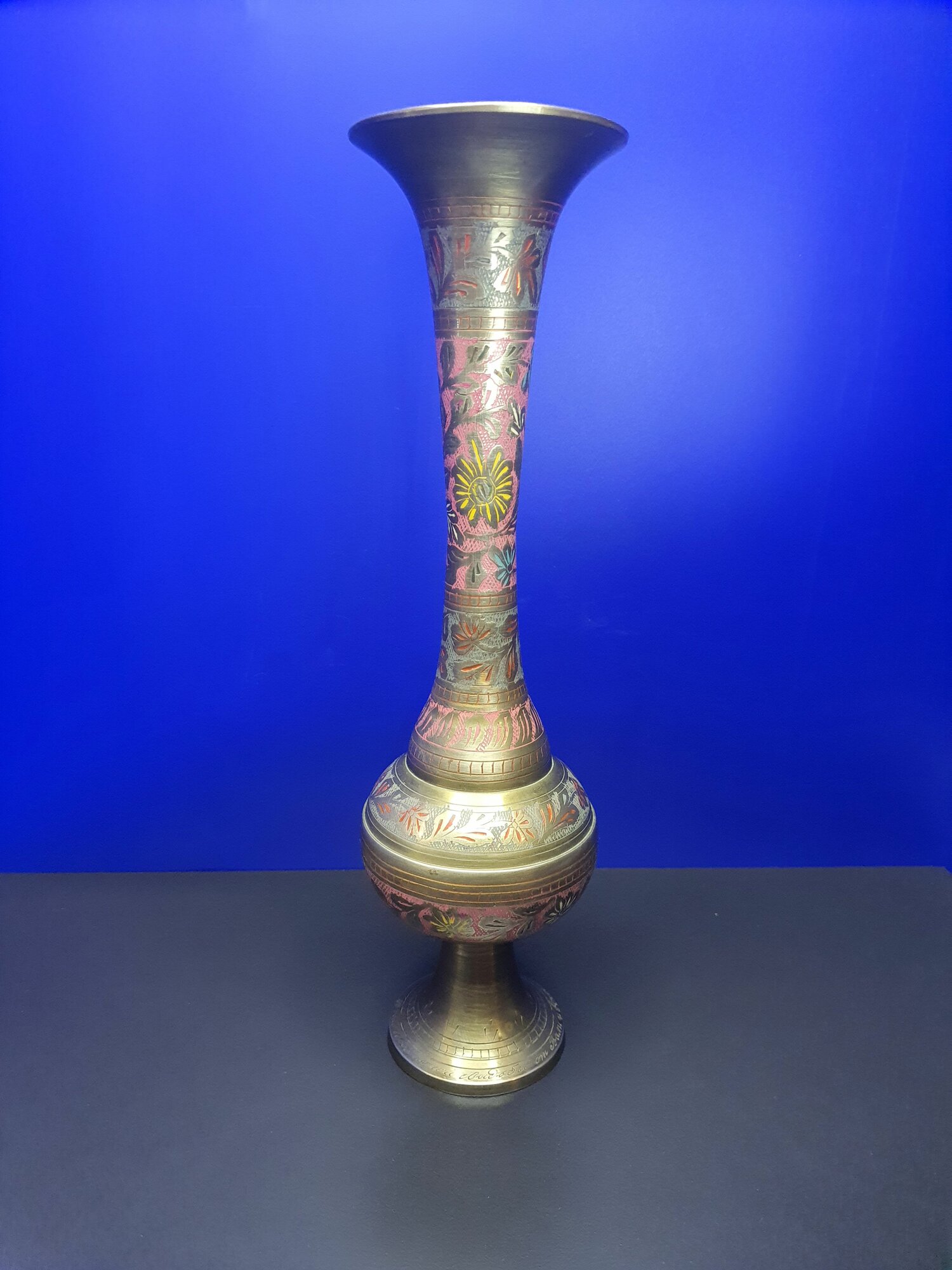 Ваза винтажная, резьба, ручная работа, латунь, эмаль, 33,5 см. Индия 70е