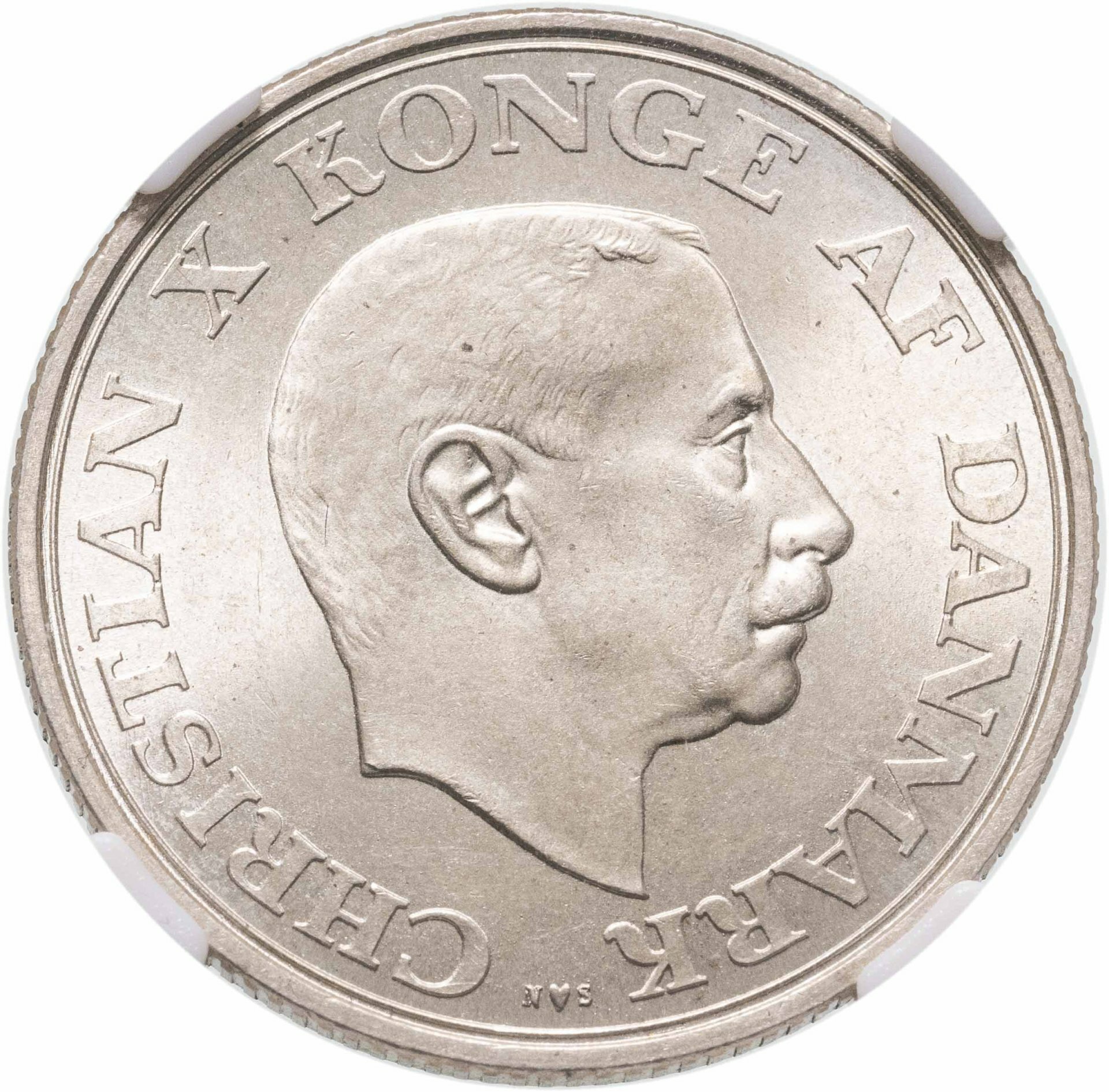 Дания 2 кроны 1937 "25 лет правления Кристиана X" в слабе ННР MS66, Серебро 800