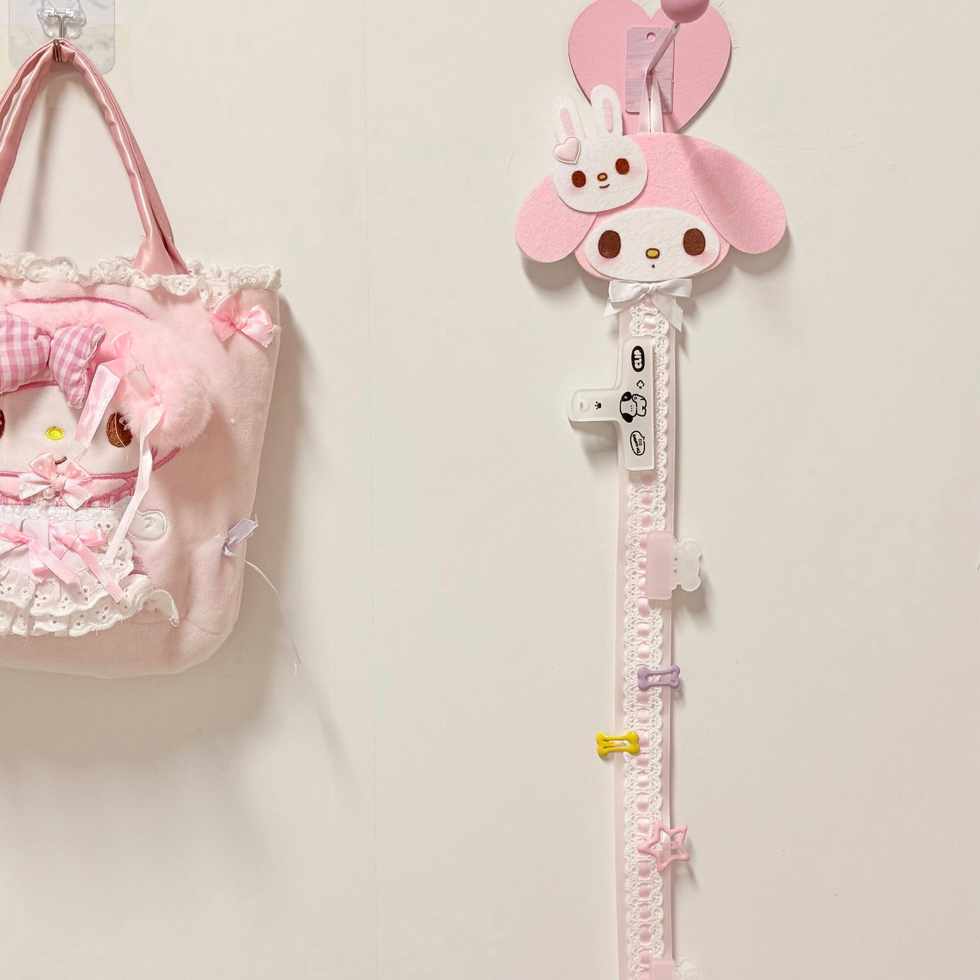 Новый милый и стильный настенный держатель для заколок в виде ягненка, не требующий сверления, для украшения комнаты и использования в общежитии.