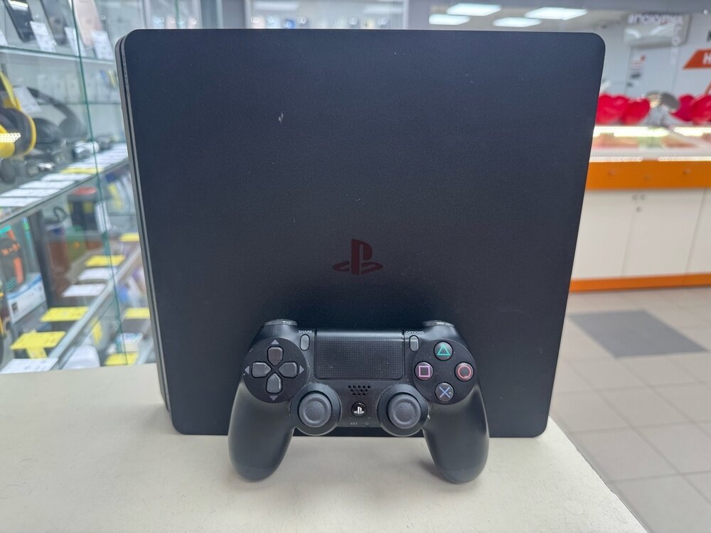 б\у Игровая приставка PlayStation 4 Slim 1Tb