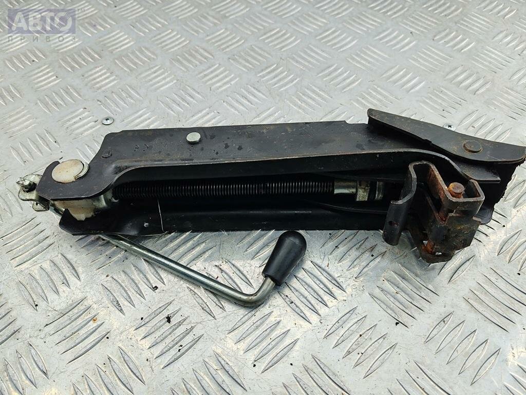 Домкрат Volkswagen Touran