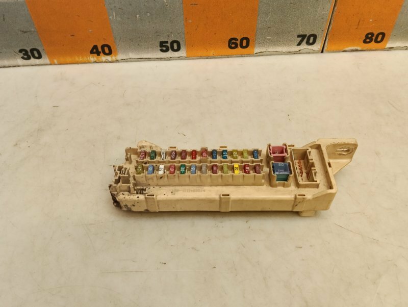 Б/У Блок предохранителей салонный Mazda MPV 2004 2 406833 MAZDA арт. LD4766730