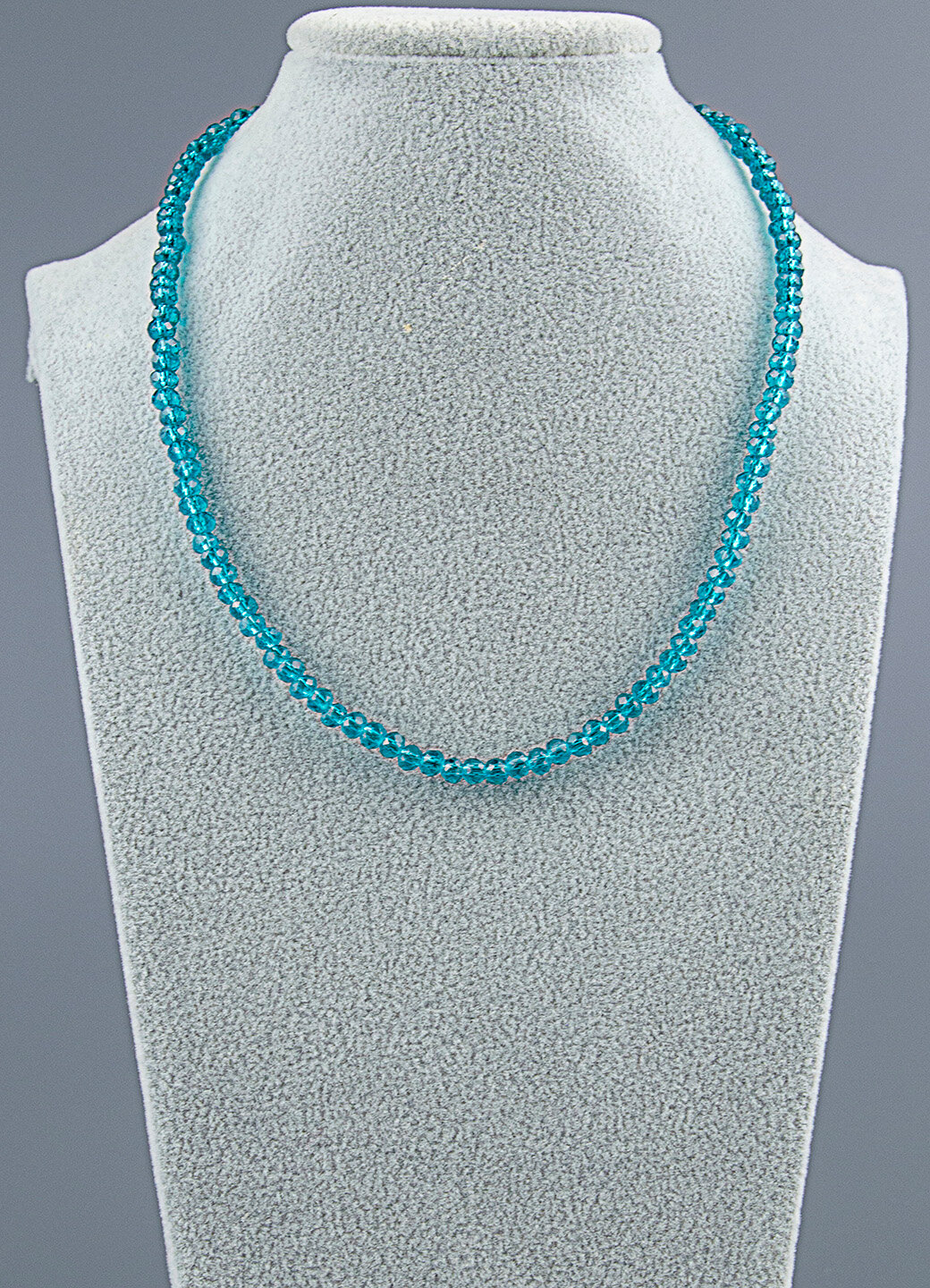 Чокер, шпинель