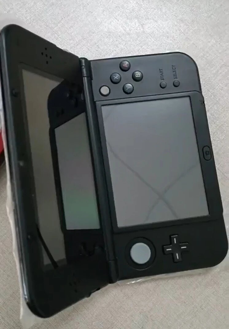 Nintendo 3DS XL Black with Upper IPS, 64G