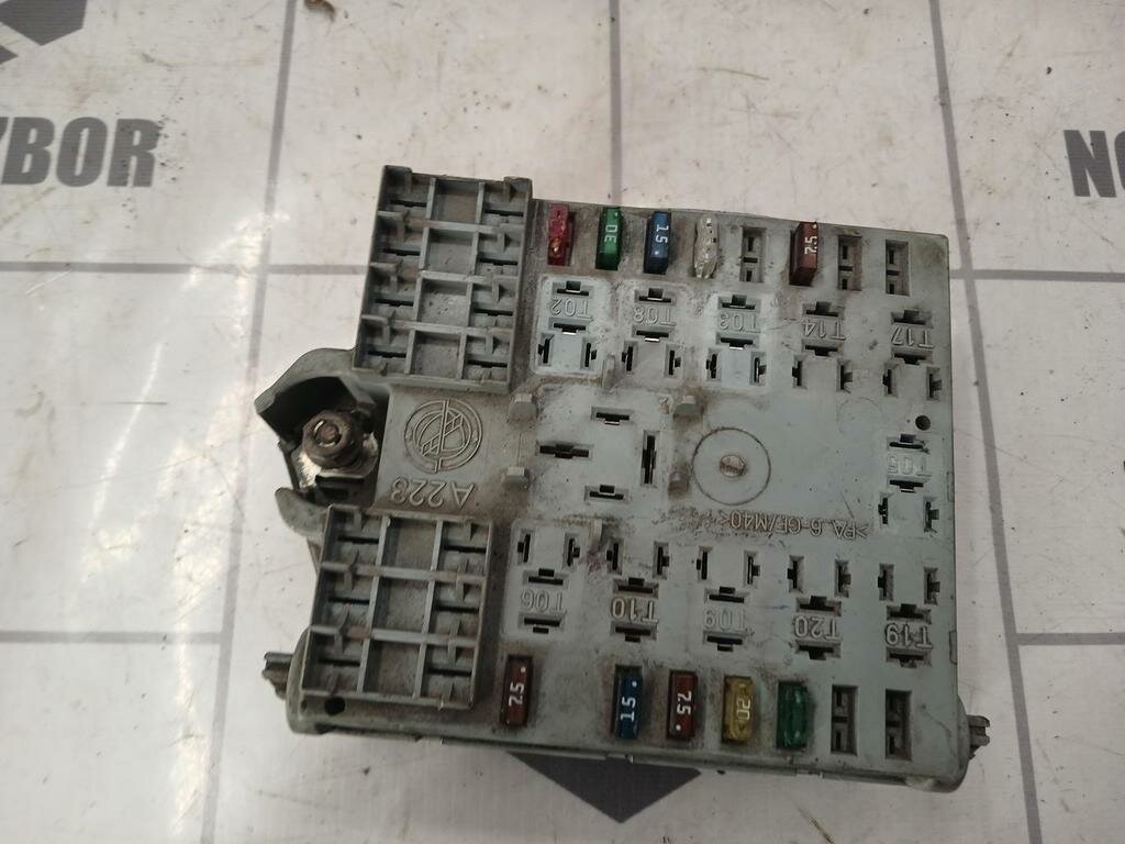 Блок предохранителей Fiat Punto 2 (188) 99-10