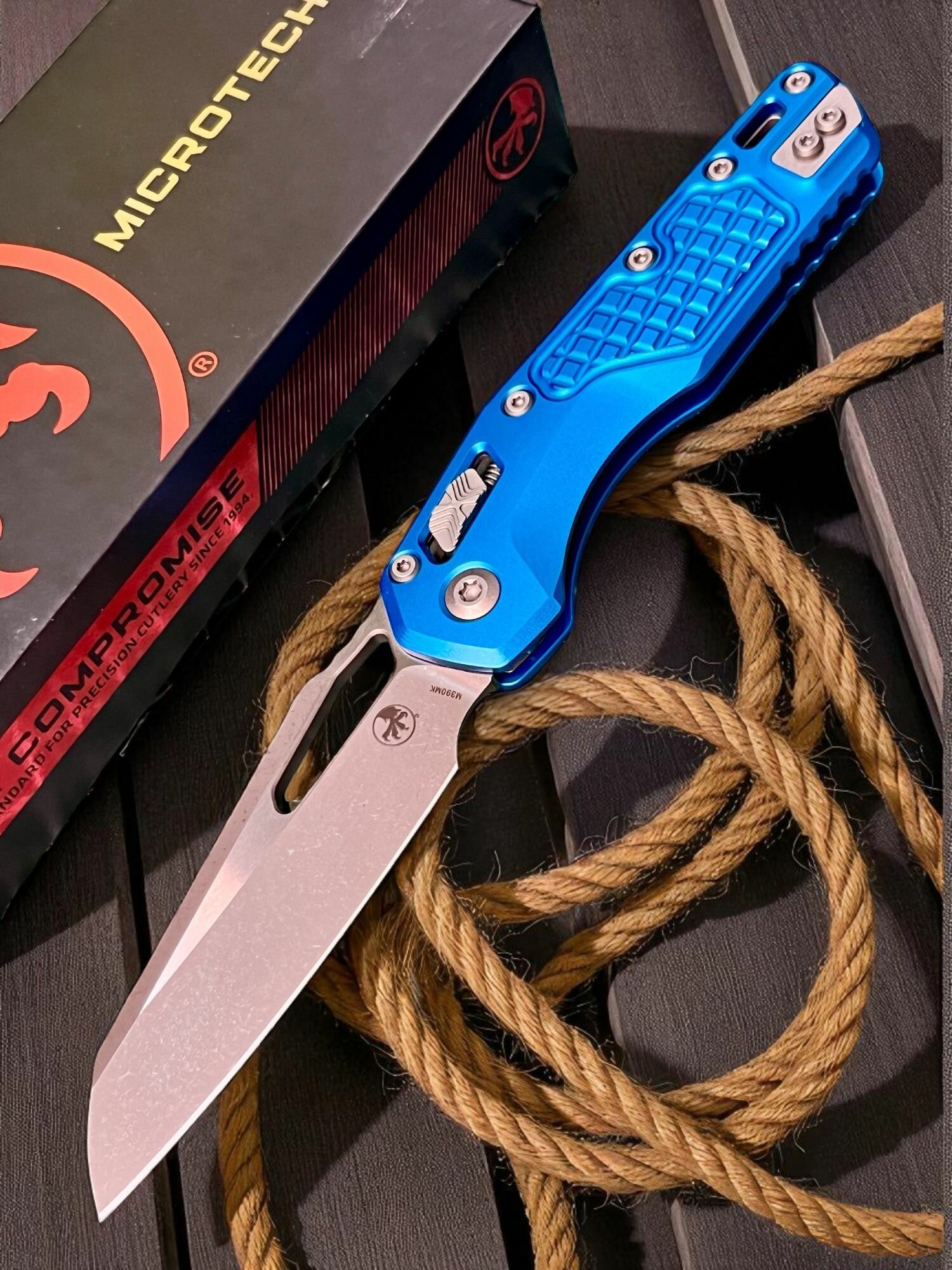 Нож складной MicroTech MCT21010APFRBL MSI, Apocalyptic Blade, Blue Aluminium Handle
