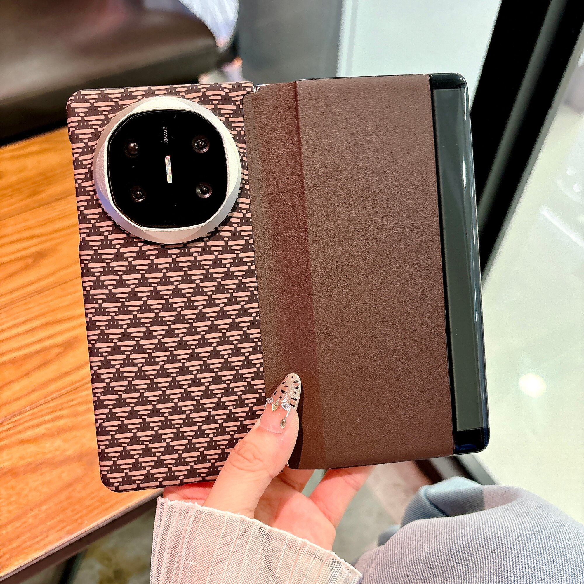 Чехол Для Huawei Mate X6/Хуавей Мате X6, soft touch, чехол-кардиомонитор, резина, пластик, искусственная кожа, защита камеры, ударопрочный, усиленные углы, Huawei, Huawei Mate X6, brown