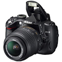 Фотоаппарат Nikon D5000 Kit, 18-55 мм, 12 мегапикселей, ЖК монитор