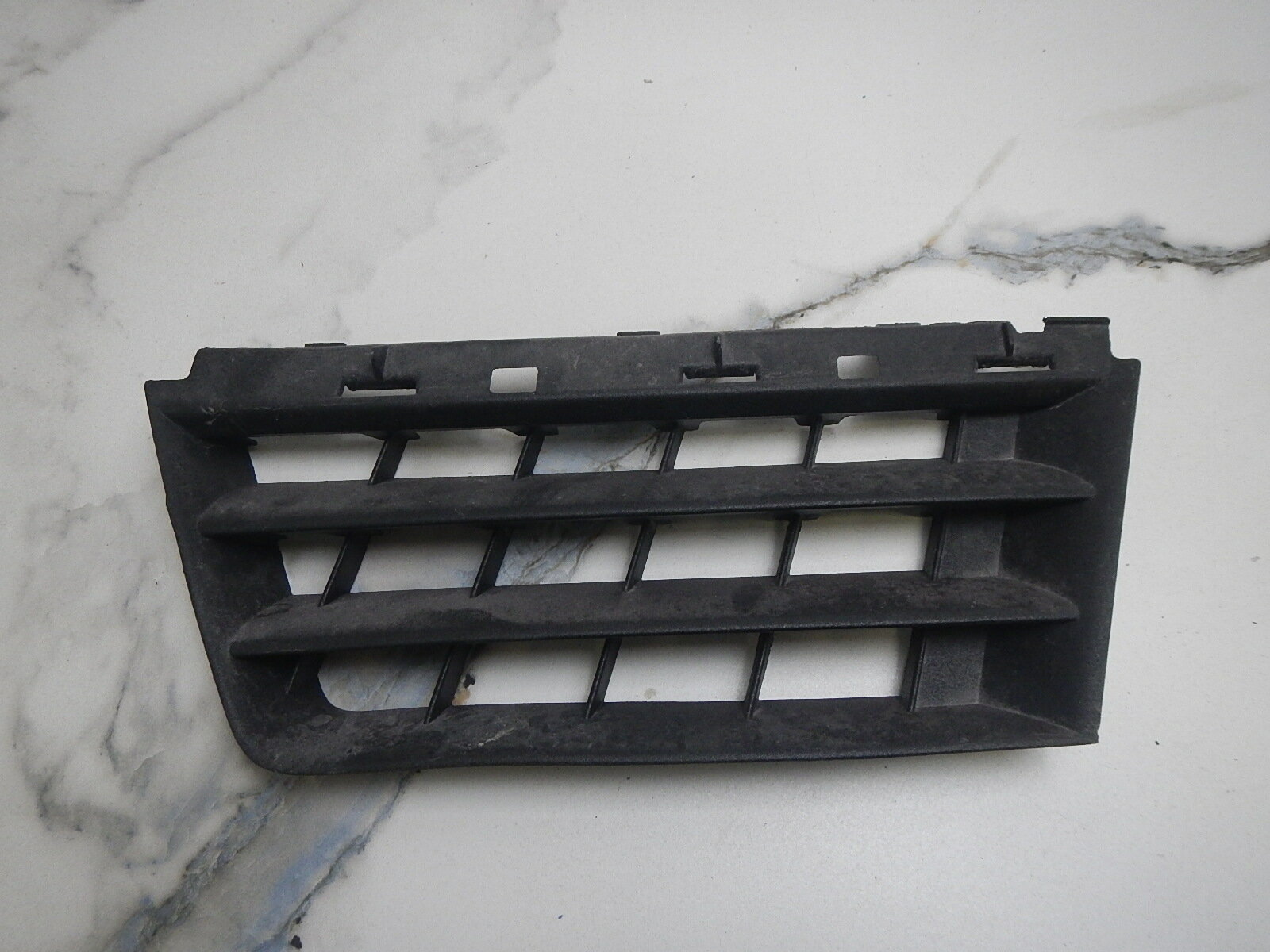 Б/У Решетка радиатора, Renault (Рено)-SCENIC (03-) RENAULT SCENIC (03-) левая Сломано крепление. 620588 RENAULT арт. 8200...