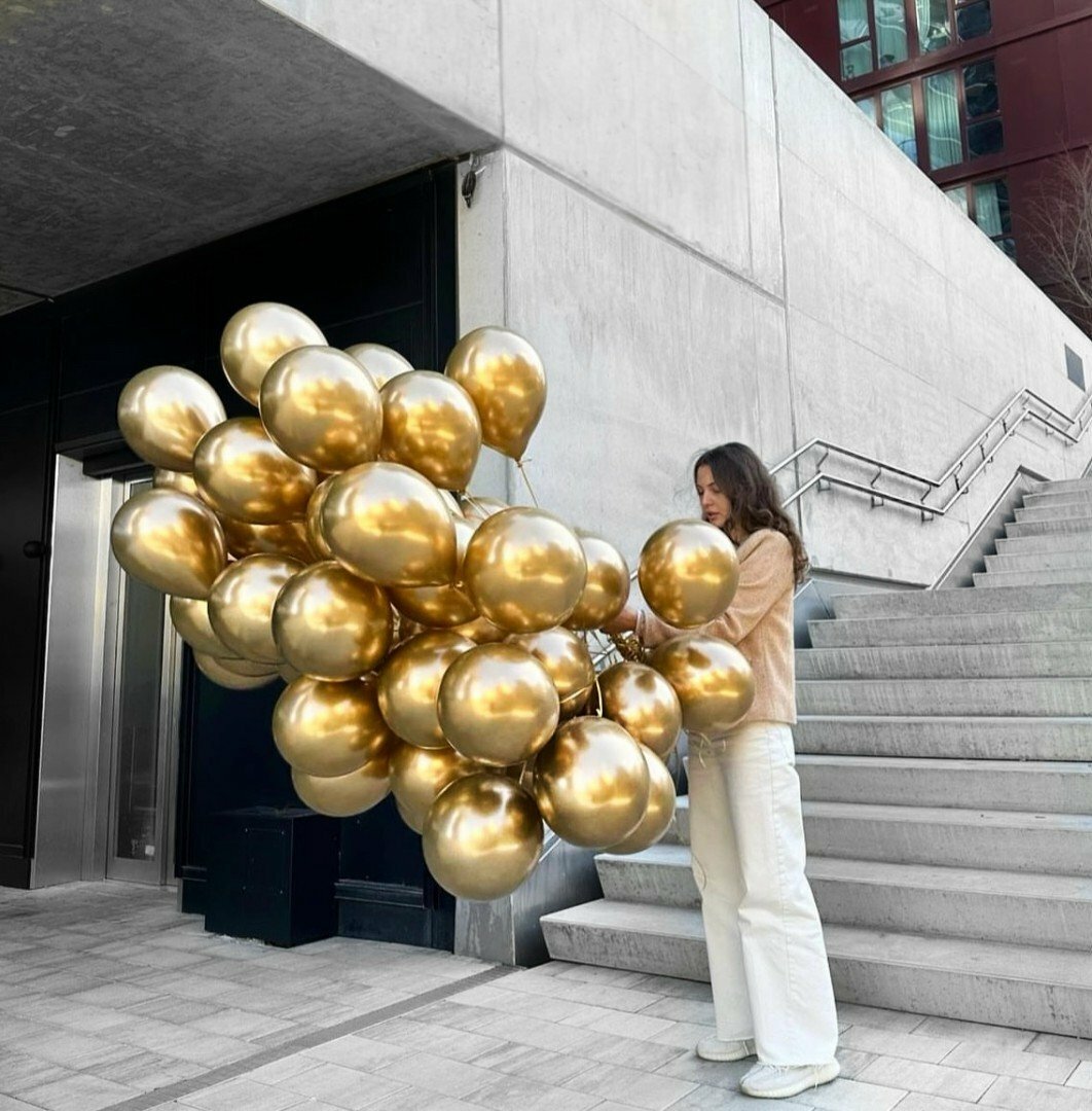 Связка из 30 золотых шаров-хром