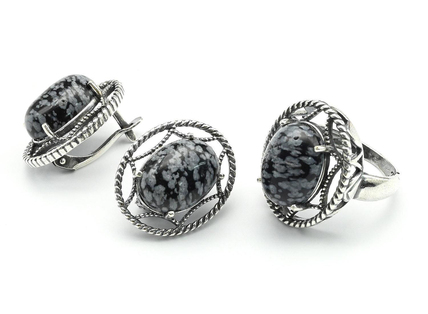 Комплект бижутерии