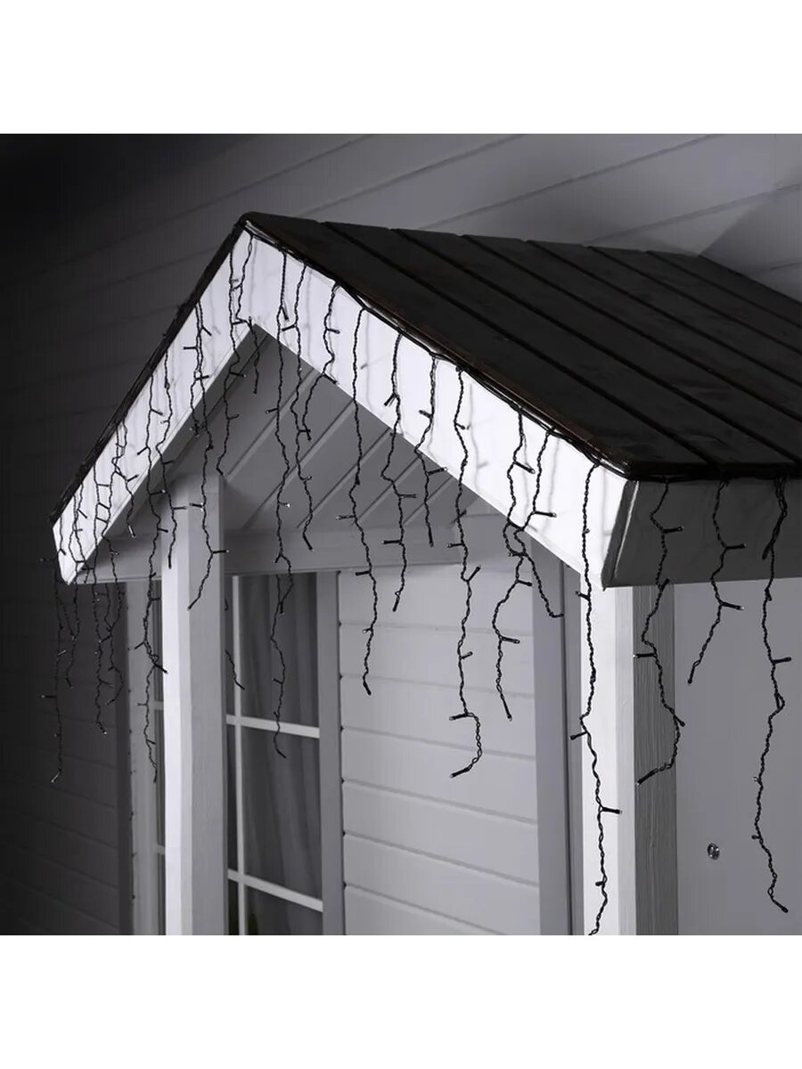 Уличная гирлянда Бахрома с бело-синим свечением