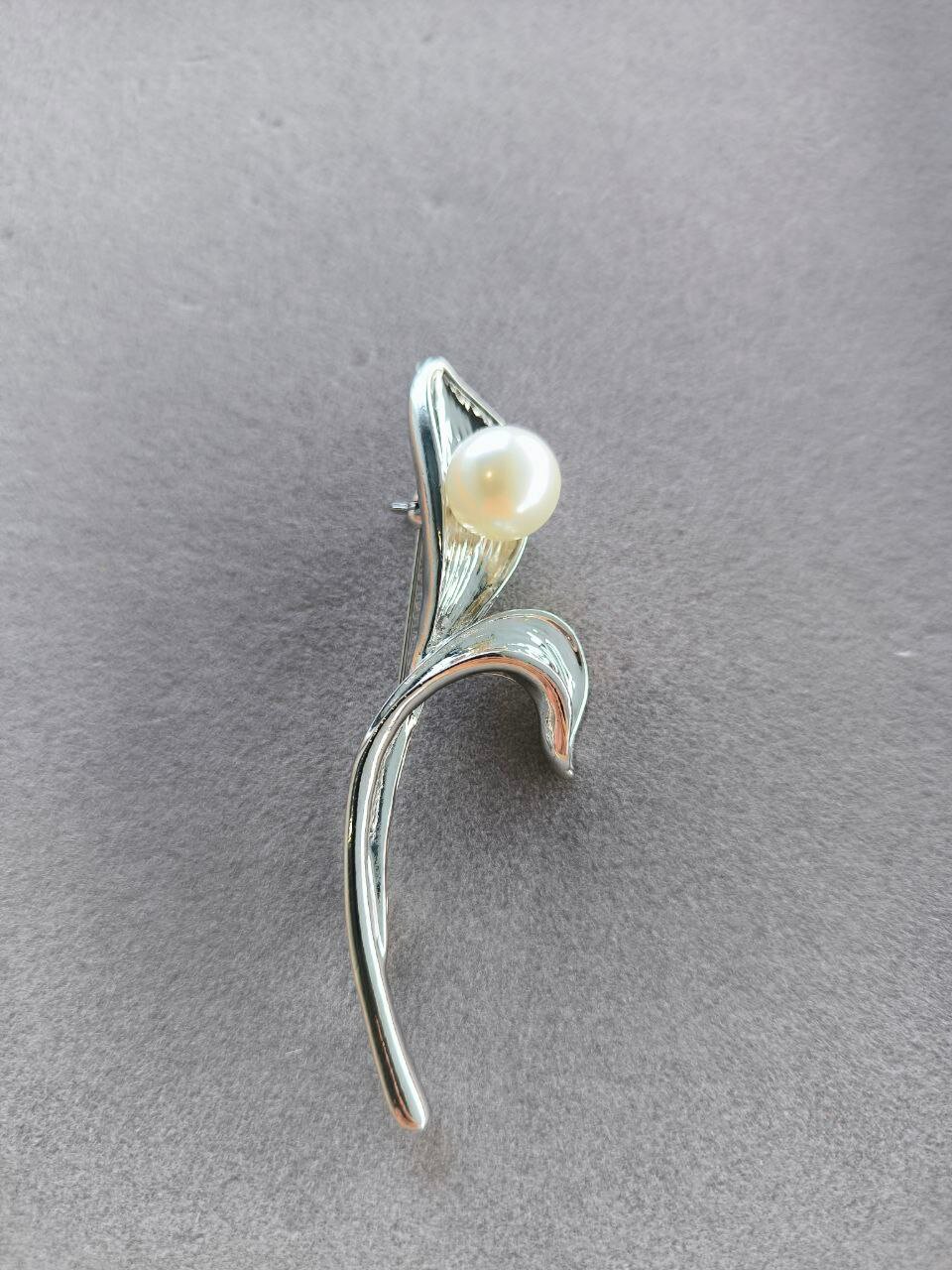 Брошь, жемчуг имитация