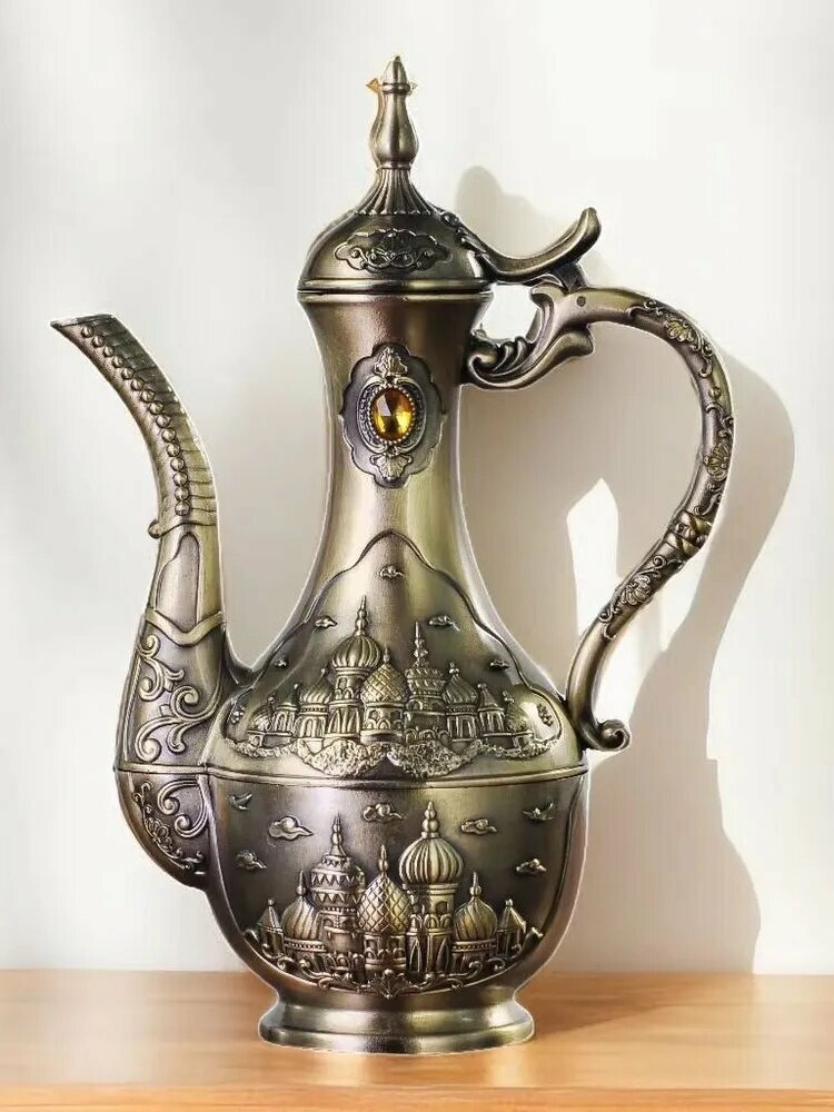 Бронзовый винтажный чайник