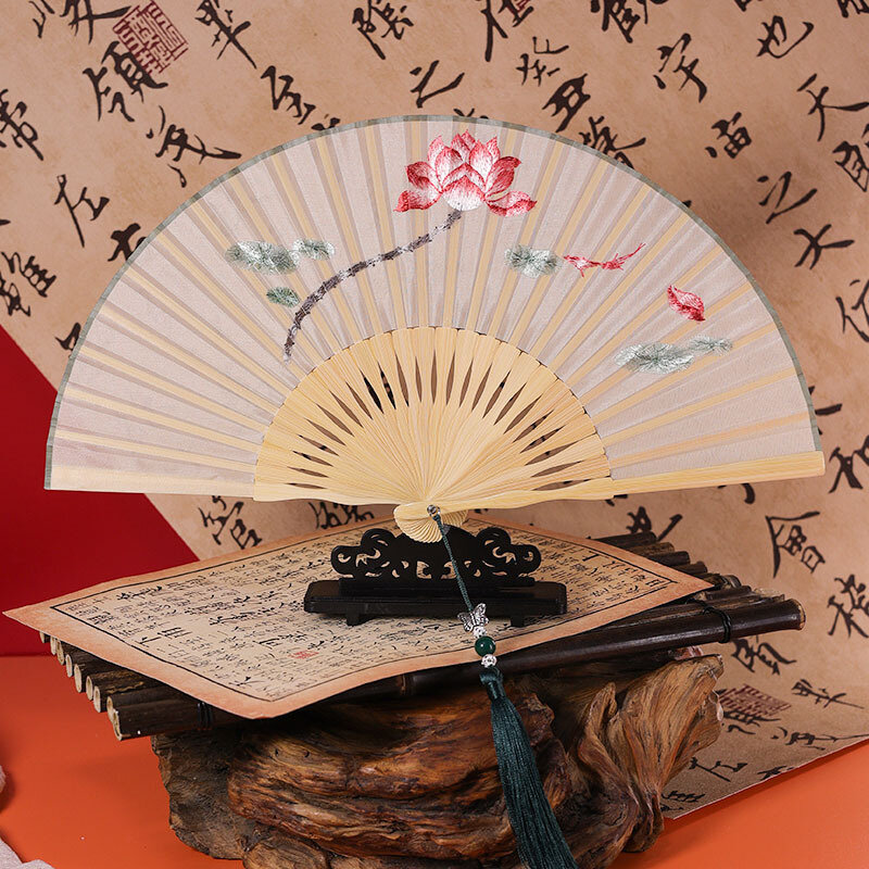 Веер Laodao Gate "Лотос", шелковая ткань, бамбуковый каркас, 6 дюймов