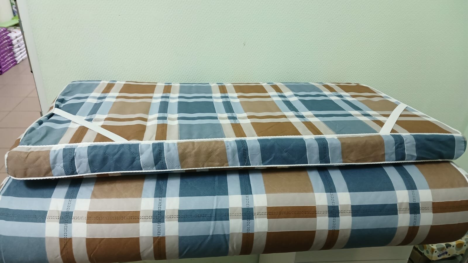 Матрас Холкон, средняя жесткость, съемный чехол, гипоаллергенный 140х200х5 см