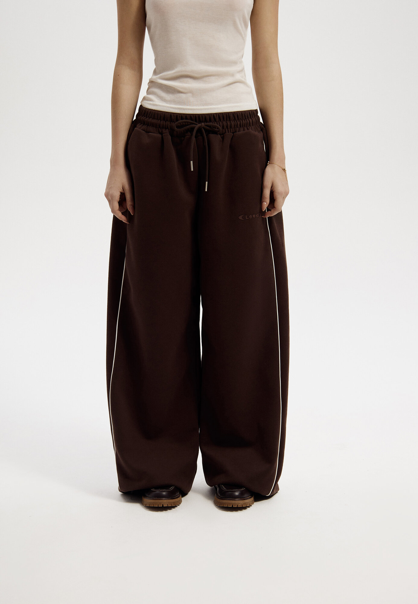 Брюки спортивные