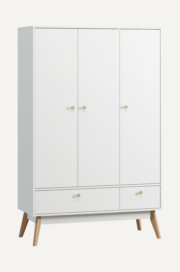 Распашной шкаф для одежды Divan.ru Торвалль-3 White, 118х50х185 см, 3 двери, белый