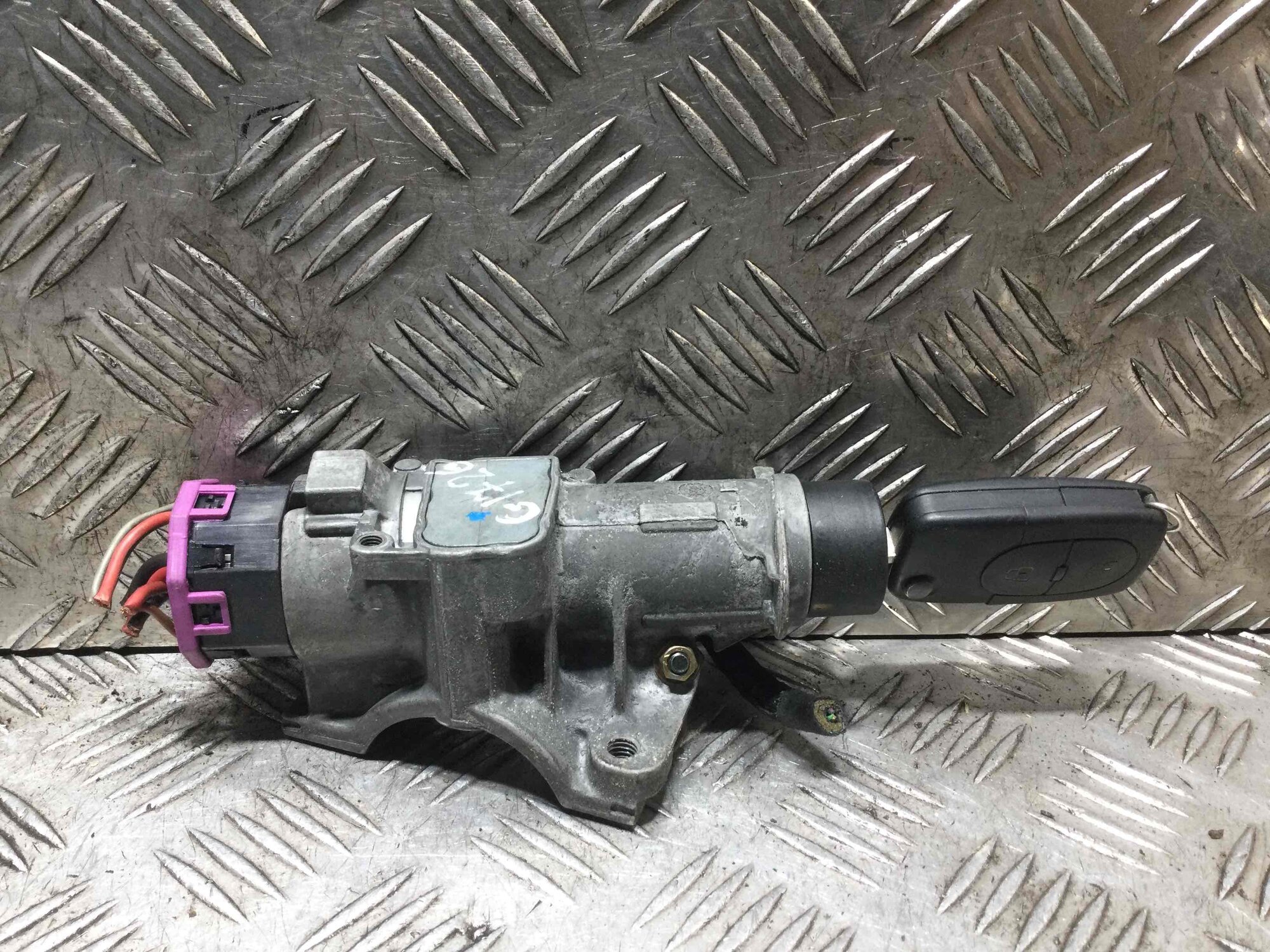 Б/У Замок зажигания Volkswagen Golf 4 поколение (1997-2004) 2000 г.