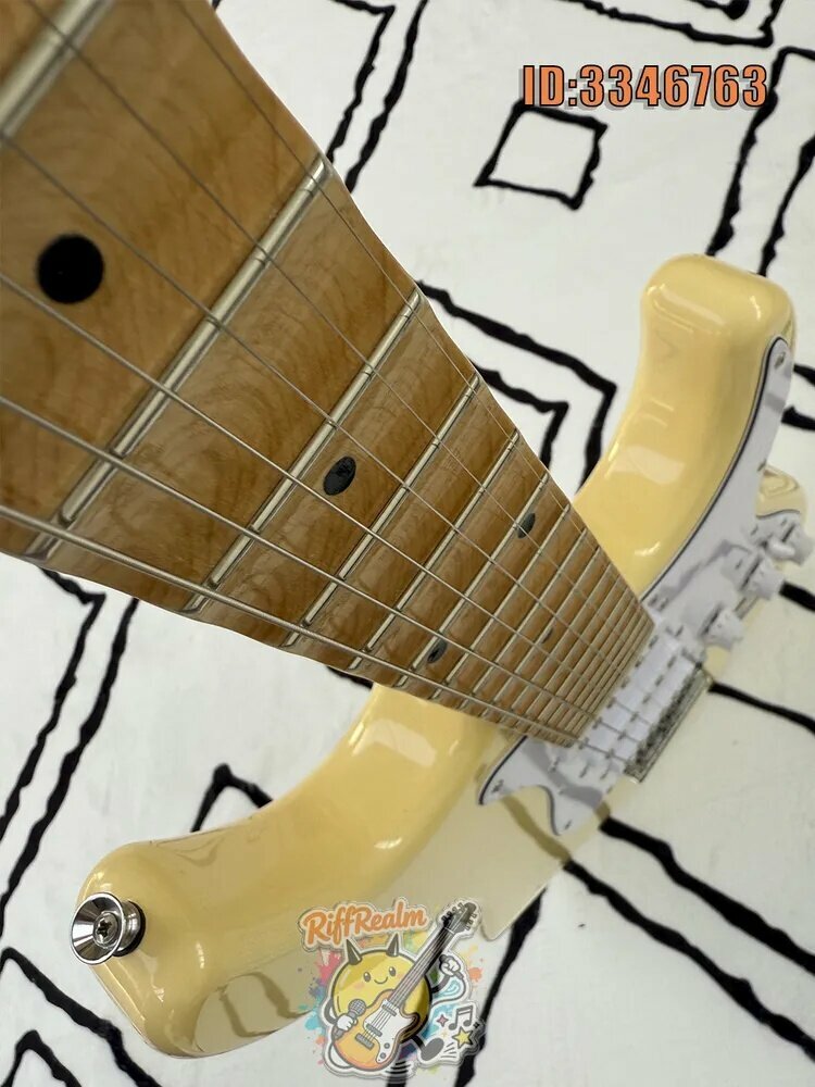 Электрогитара Stratocaster Beige & White — фото 1