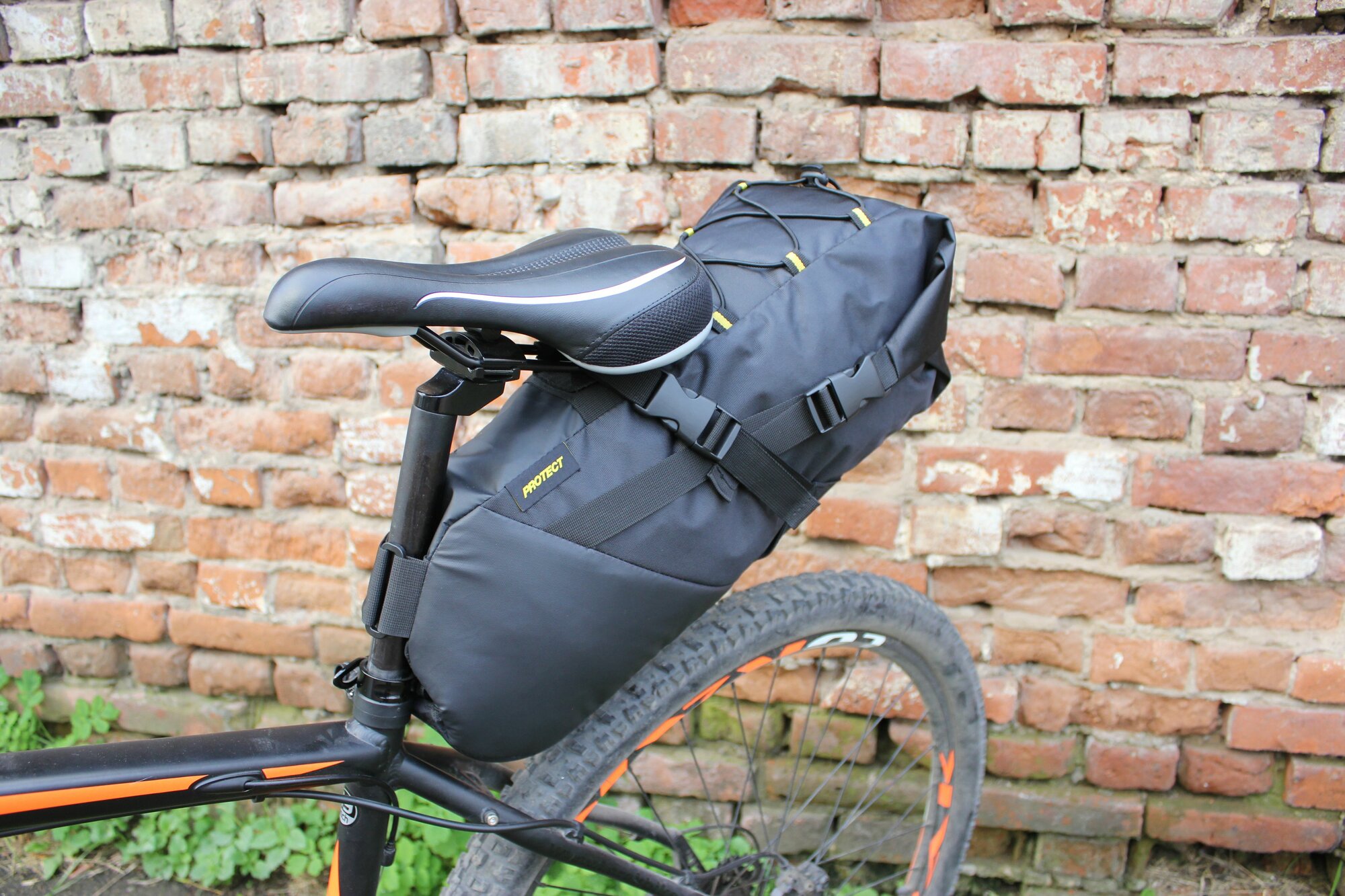 Велосумка под седло до 14 литров, серия Bikepacking, цвет черный, PROTECT