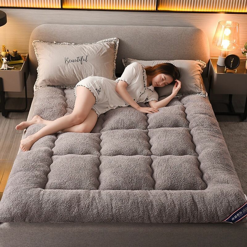 Утолщенный теплый матрас, серый, 180х200.