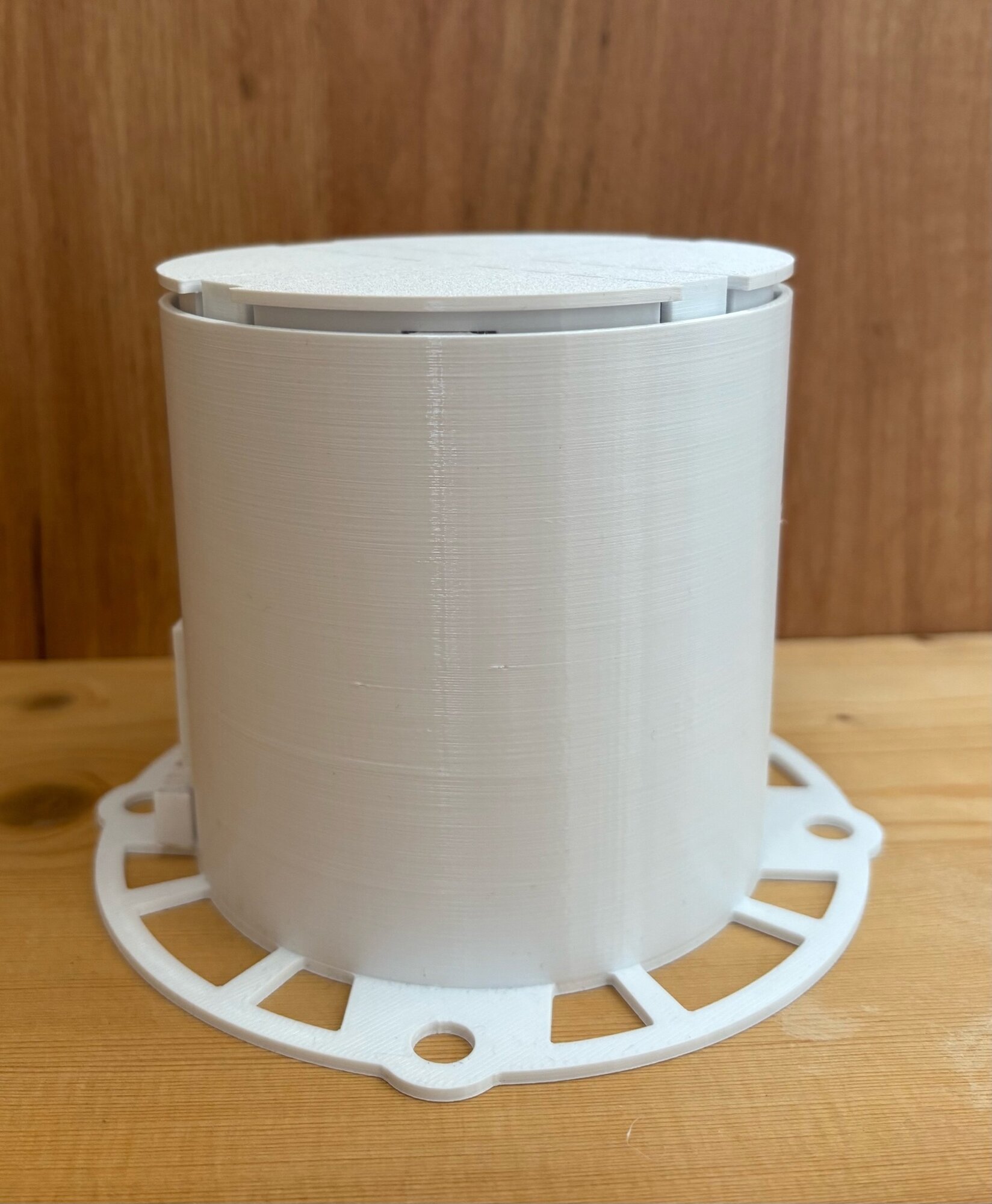 Закладная (стакан) датчика протечки, диаметр коронки 90мм под плитку, глубина стяжки до 100мм