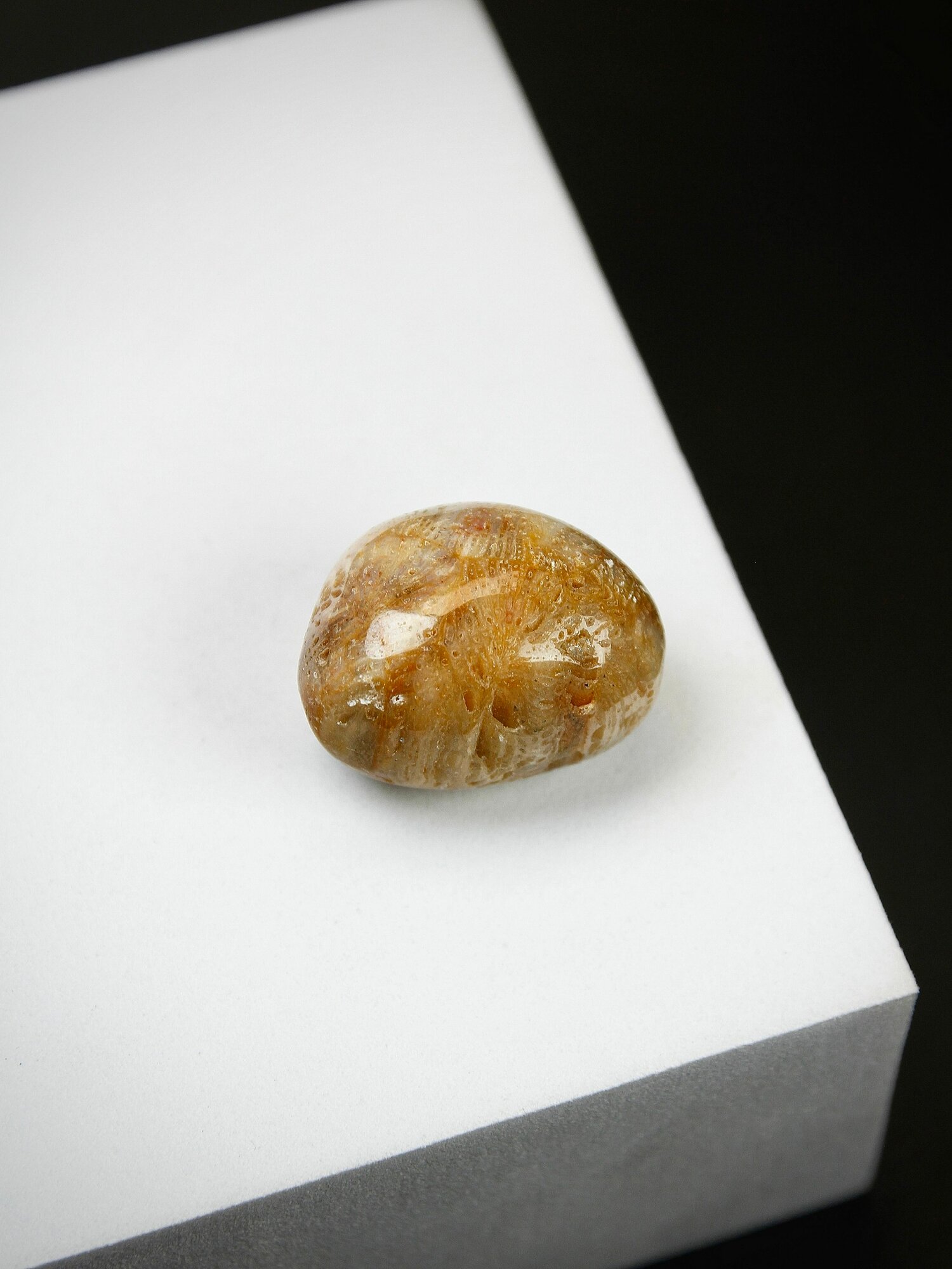 Оберег, амулет Коралл - 3-3,5 см, натуральный камень, самоцвет, галтовка, 1 шт - приносит счастье, радость и удачу