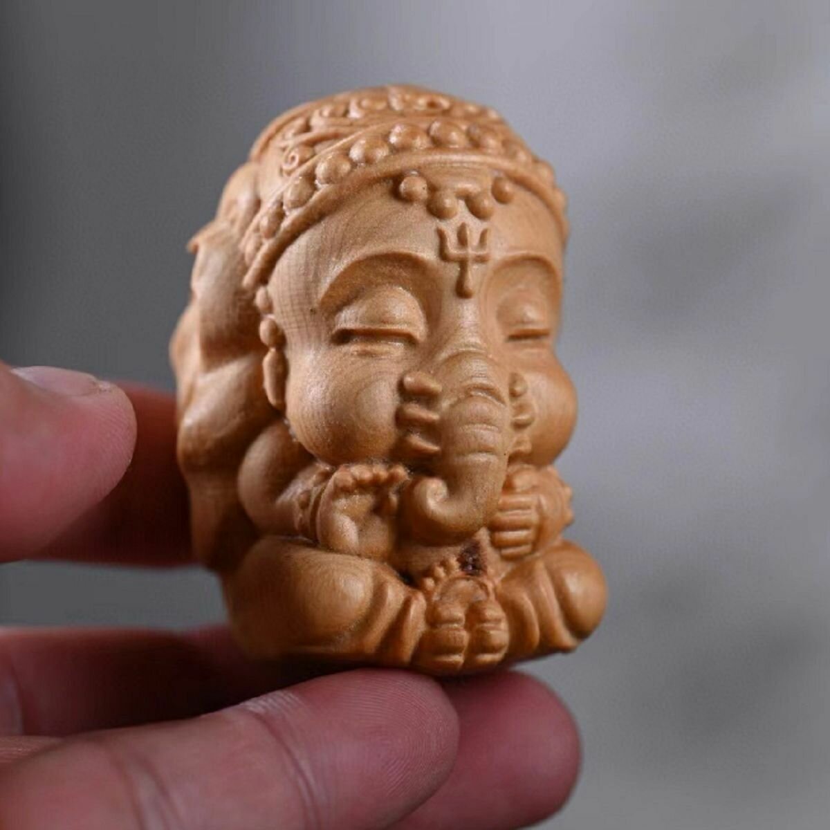 Деревянная статуэтка Ганеша из тиса — тайский декор в ретро-стиле, талисман на удачу