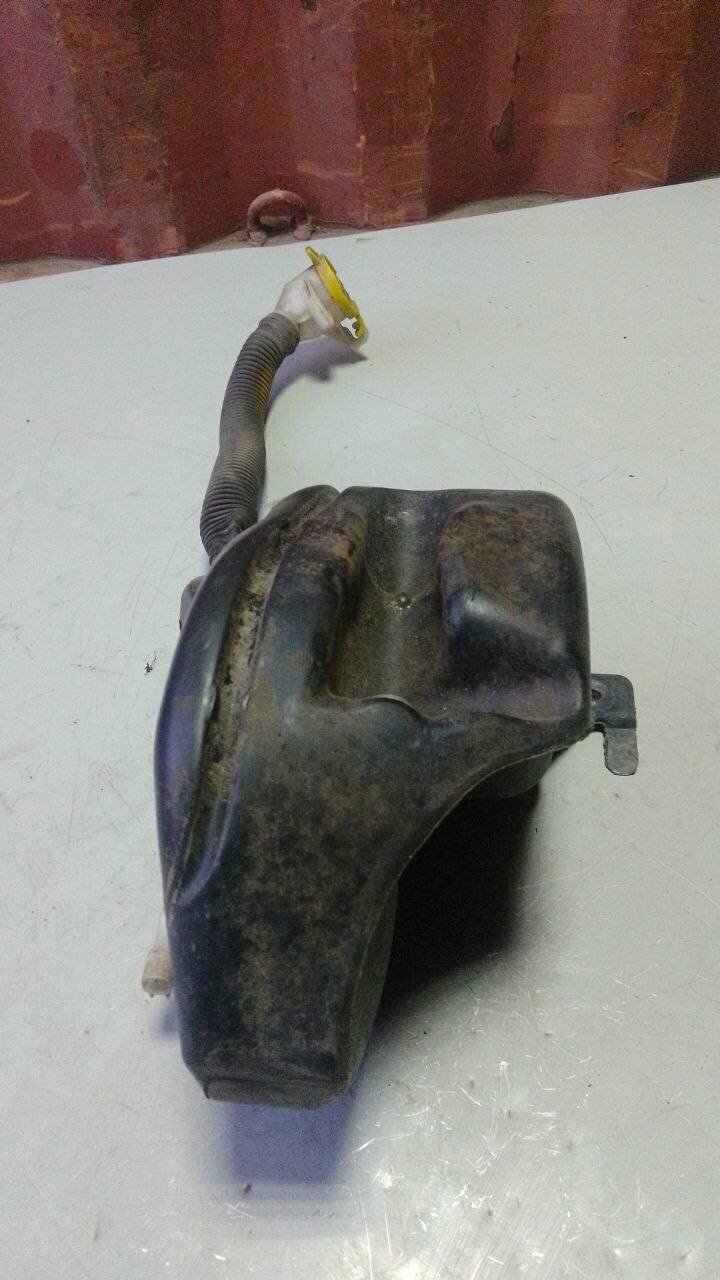 Бачок омывателя Dodge Caravan 4 (2000 - 2007) 04857841AB