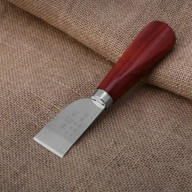 Шорный (Японский) нож для шерфования и раскроя кожи, дерево, сталь с гравировкой