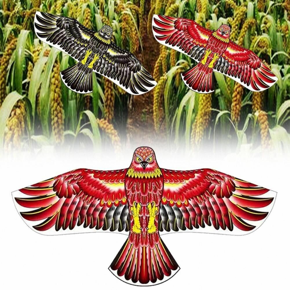 Воздушный змей в форме орла, можно использовать для игры или отпугивания птиц.