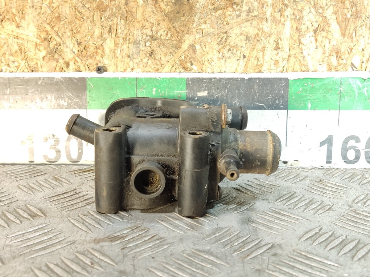 Корпус термостата FORD Focus 1998-2005 YS4Z8592BB