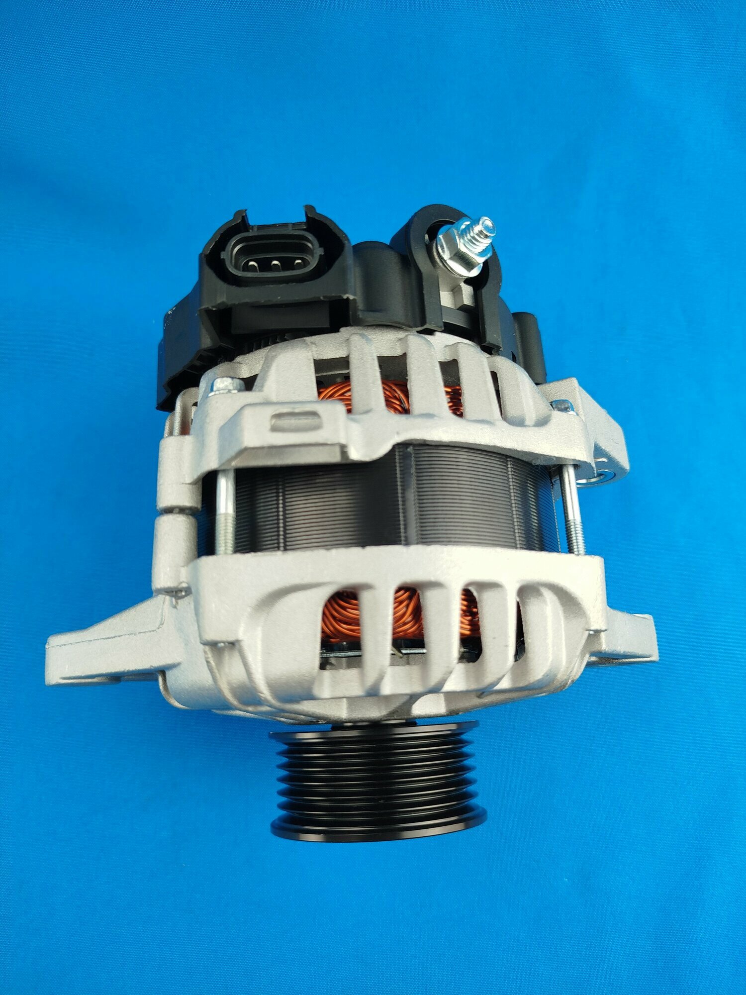 Генератор "LECAR" для автомобилей Hyundai Solaris 10->17, i30 08->12, Kia Rio 11->17, Pro Ceed 08->12 н/о (90A)