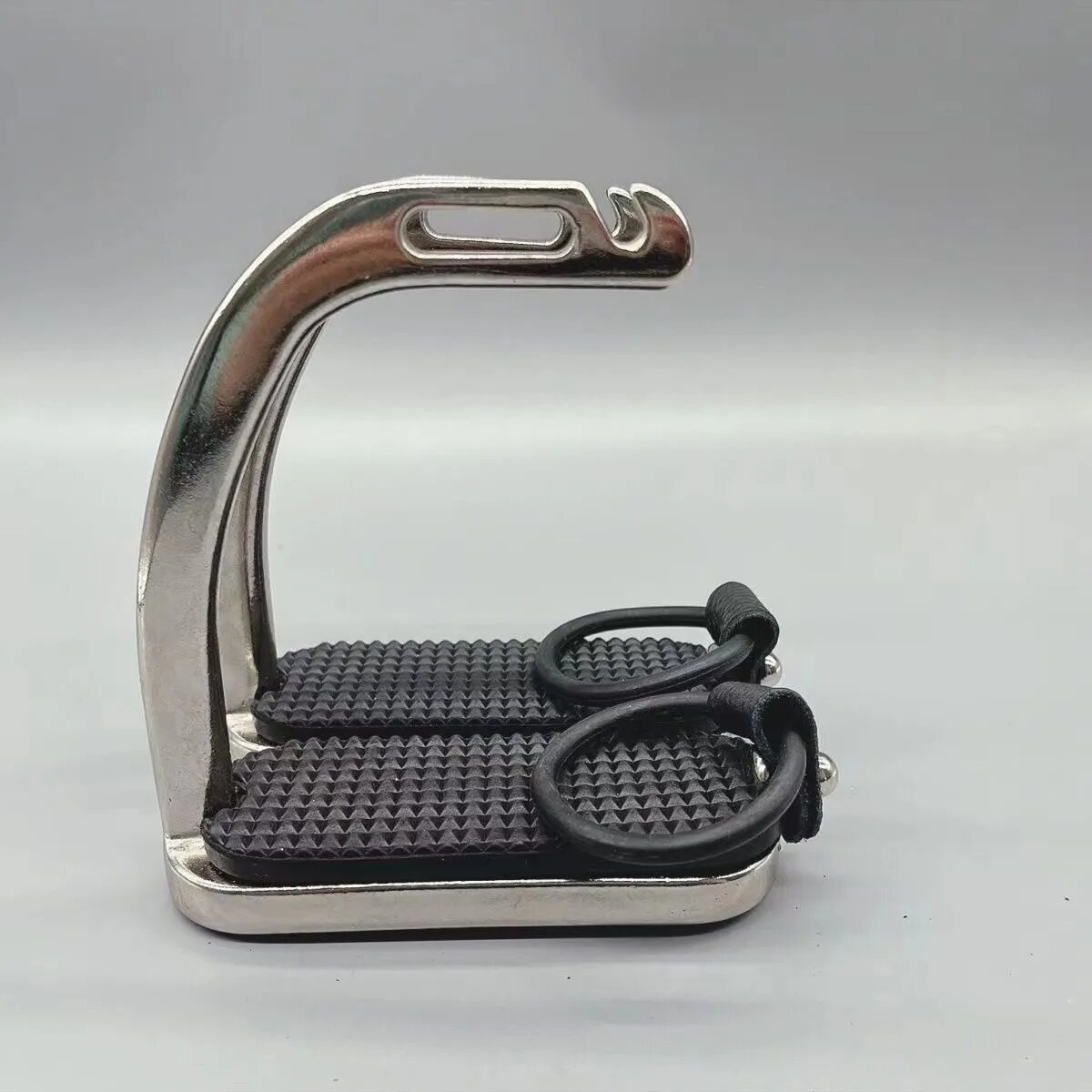 Стремена для лошади