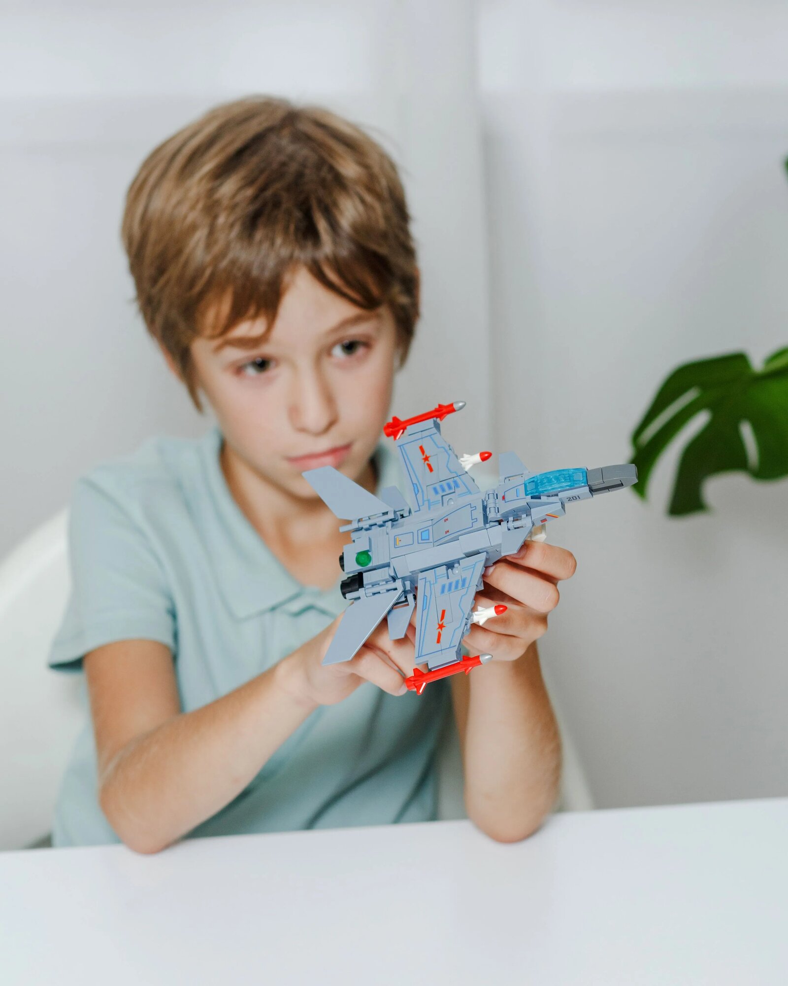 Конструктор для мальчика "Истребитель "Летающих Акул" из набора 4в1 "Ураганный воин", Sembo Block, 201 деталь, совместим