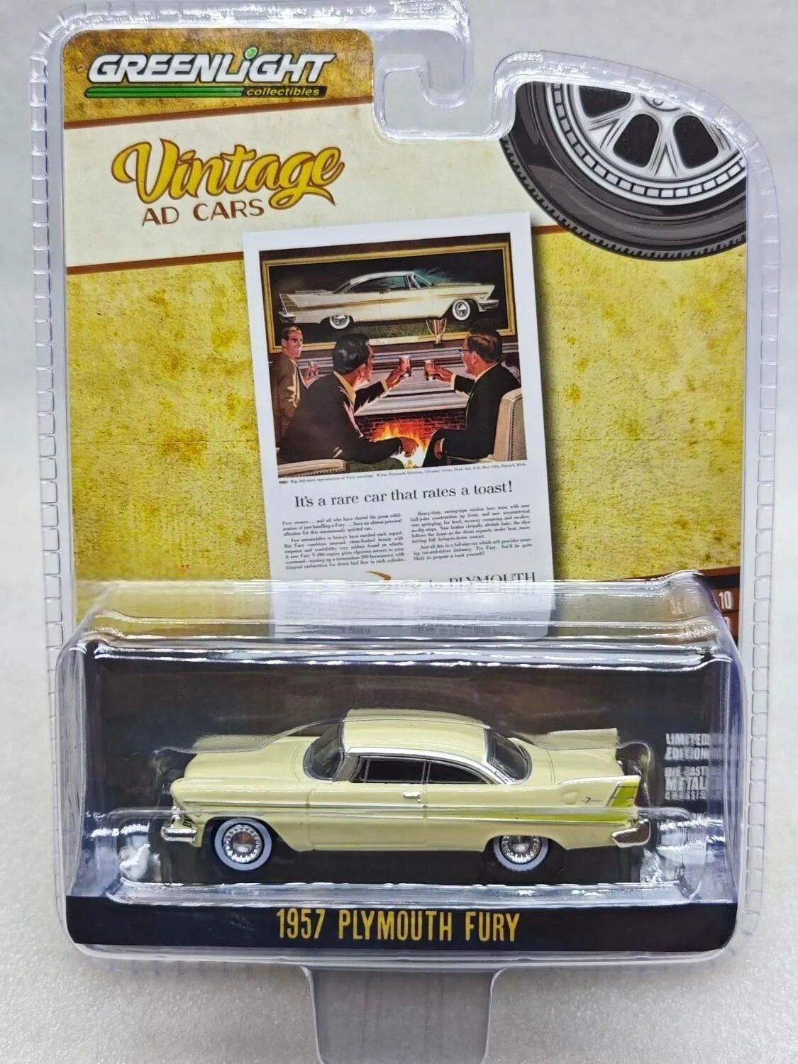 Машинка GreenLight 1/64 Vintage advertising car Series 10-1957 Plymouth Fury Raw Machine Die-cast Alloy Car Model Collection Toy Gift