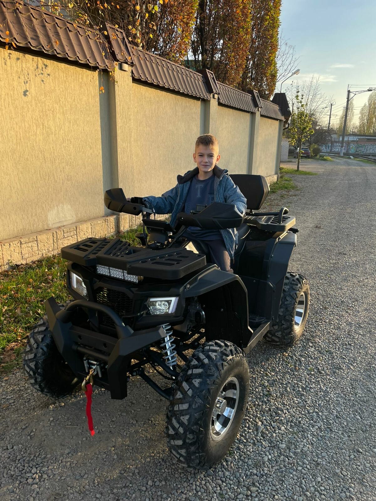 Мощный Квадроцикл 200 кубов с лебедкой