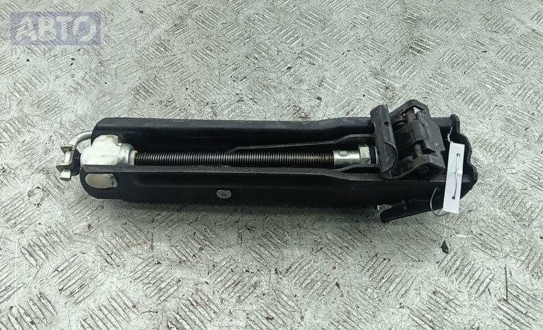 Домкрат Volkswagen Passat B6